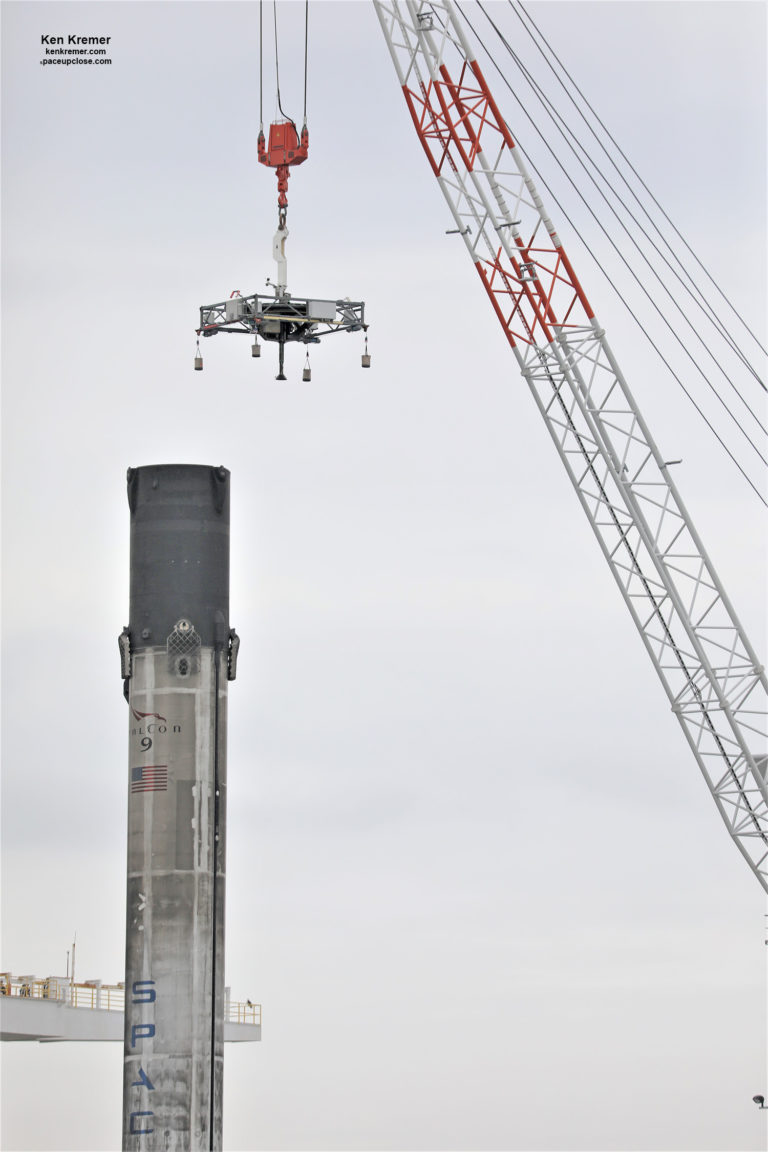 1st Quadruply Launched/Landed SpaceX 1st Stage Booster Craned off ...