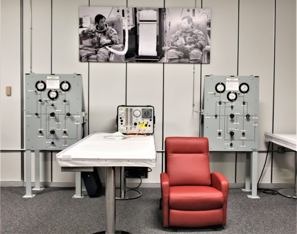 Crew Quarters – NASA Astronauts “Home Away from Home” Undergoes Modern ...