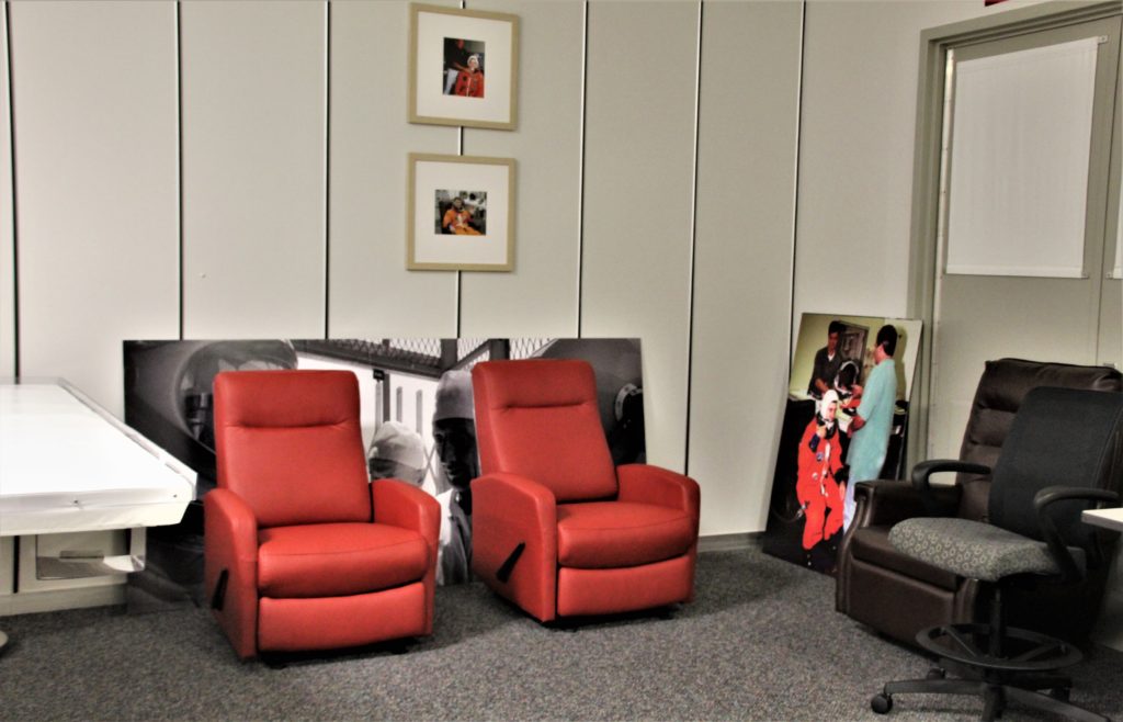 Crew Quarters – NASA Astronauts “Home Away from Home” Undergoes Modern ...