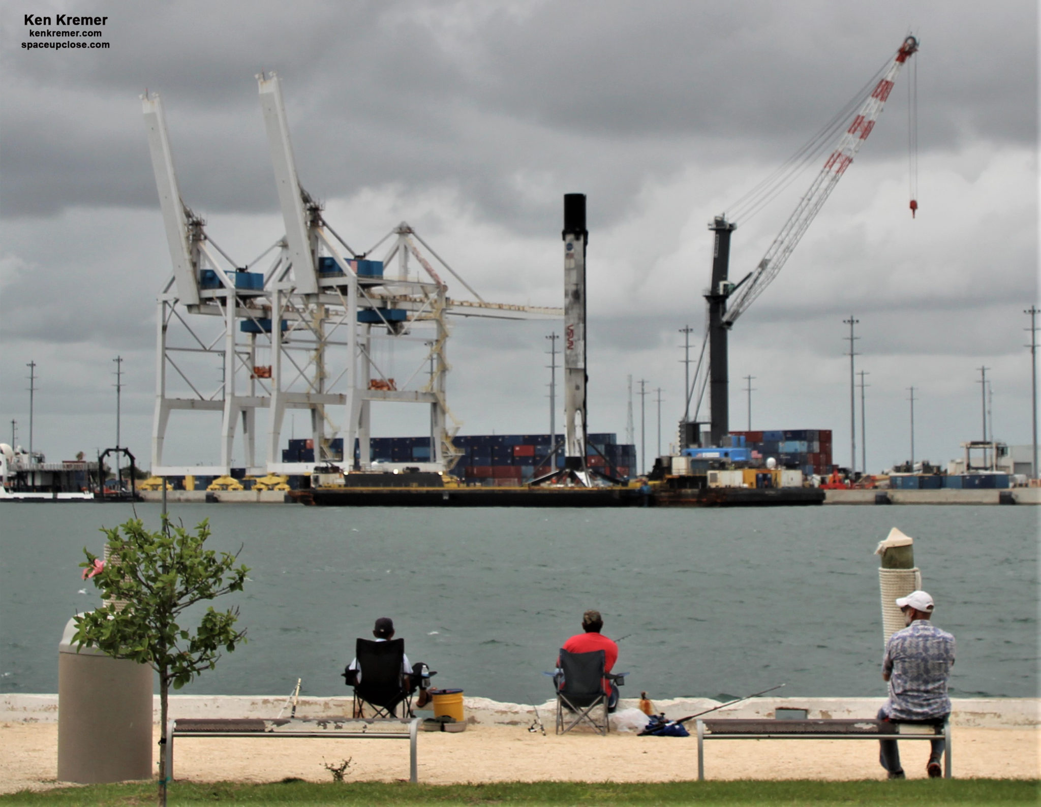 1st SpaceX Booster That Launched Humans on Historic NASA Space Mission ...
