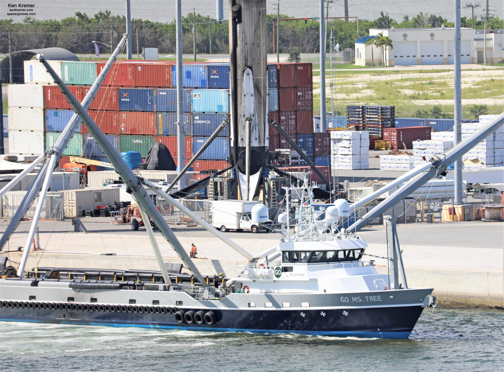 All Legs Retracted on Recycled SpaceX Falcon 9 at Port Canaveral from ...