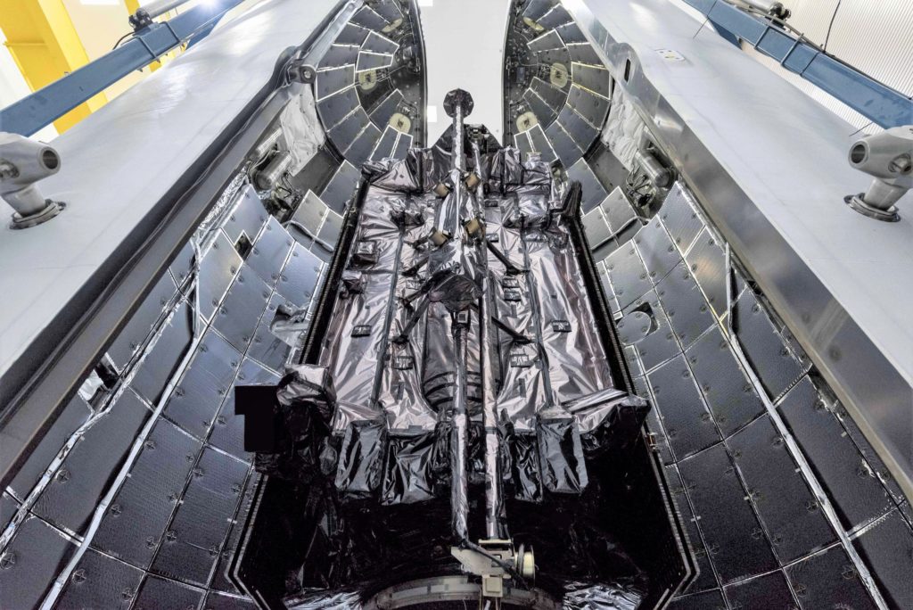 SpaceX Launches 4th Next Gen GPS III Navigation Satellite: Photos ...