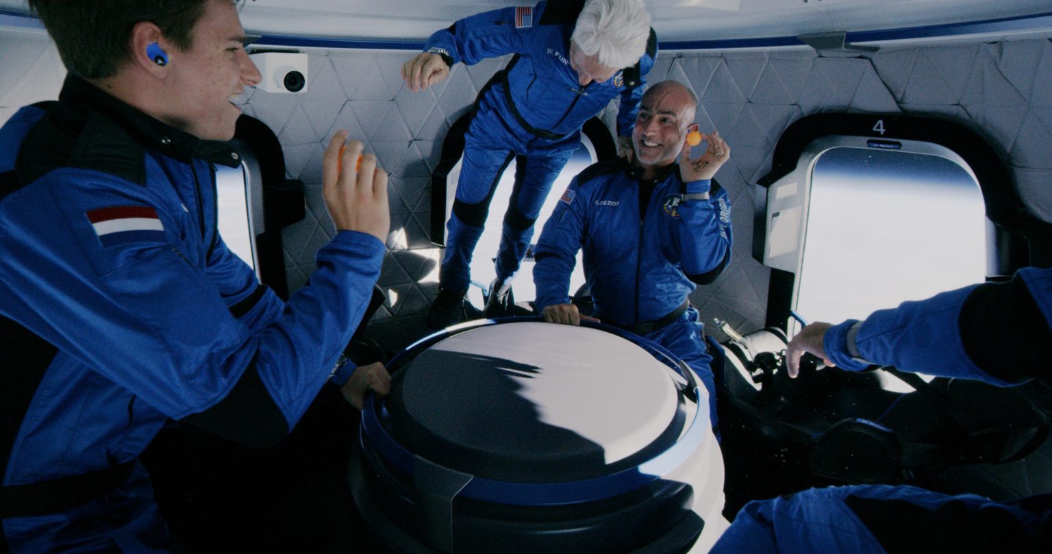Billionaire Jeff Bezos and Crew Soar to the Edge of Space on Historic ... Billionaire Jeff Bezos and Crew Soar to the Edge of Space on Historic ...
