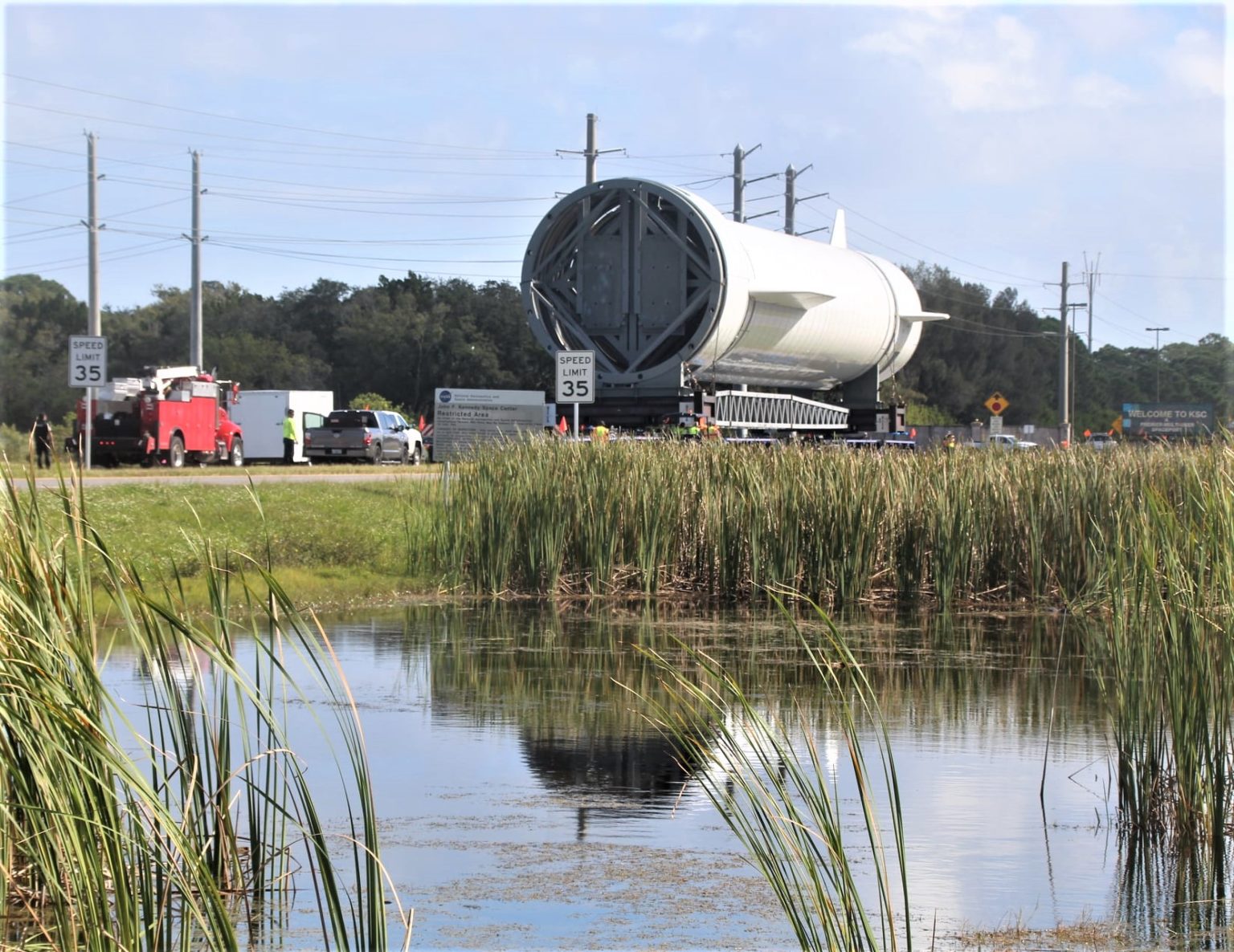 Blue Origin New Glenn Rocket Pathfinder Rolls to Launch Complex 36 ...