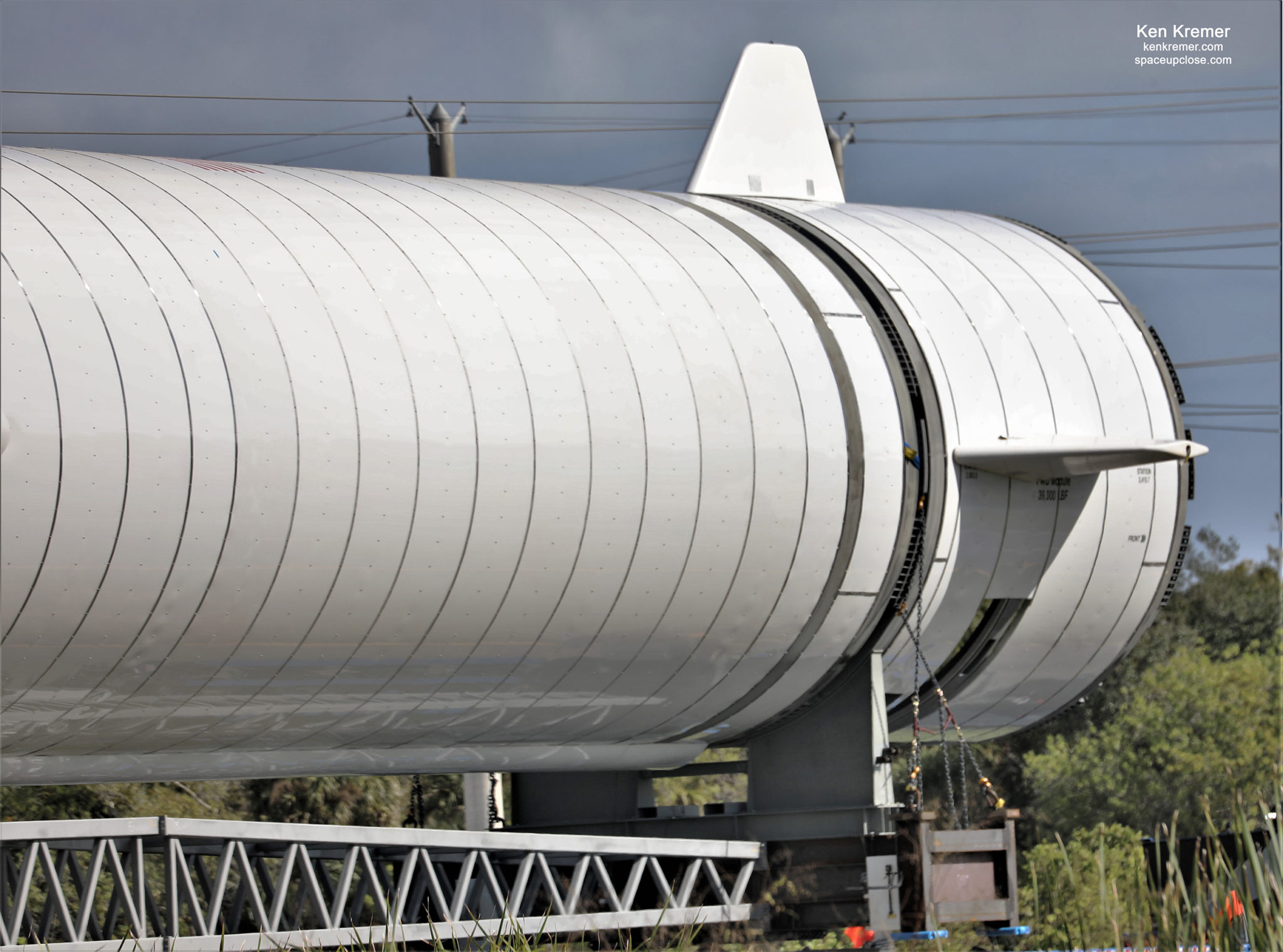 Blue Origin New Glenn Rocket Pathfinder Rolls to Launch Complex 36 ...