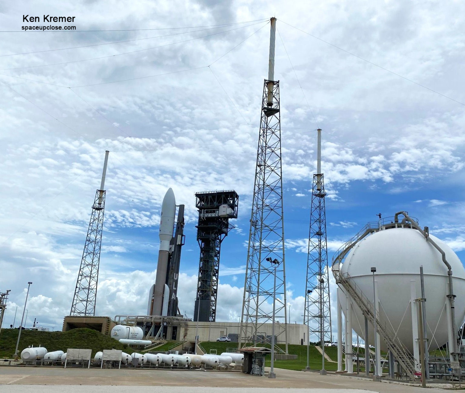 ULA Atlas V Carrying Experimental Missile Warning Satellite to Orbit ...