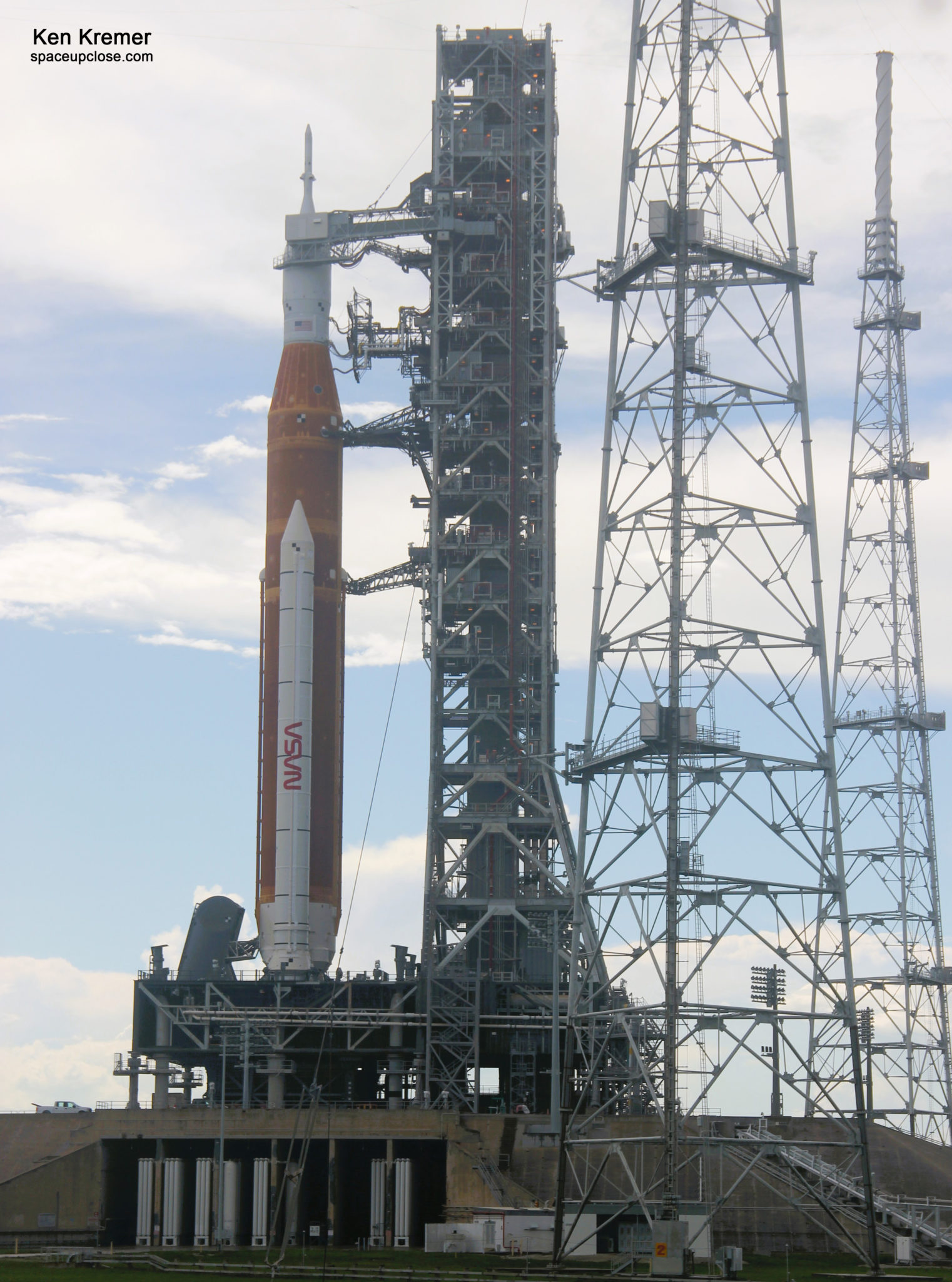 NASA Successfully Completes Critical Cryogenic Tanking Test for Artemis ...