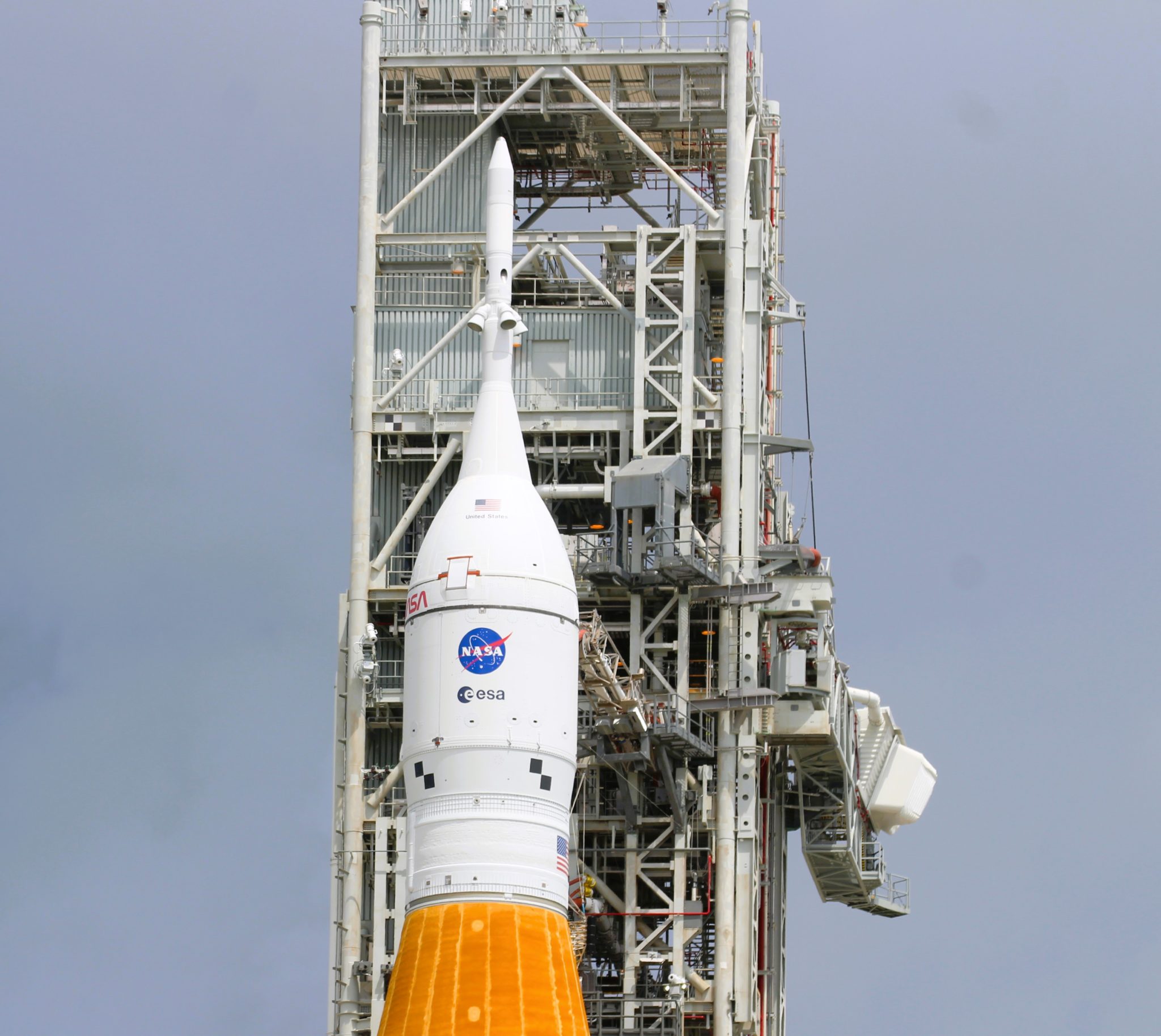 Hydrogen Fuel Leak Forces NASA Scrub of 2nd Artemis 1 Lunar Launch ...