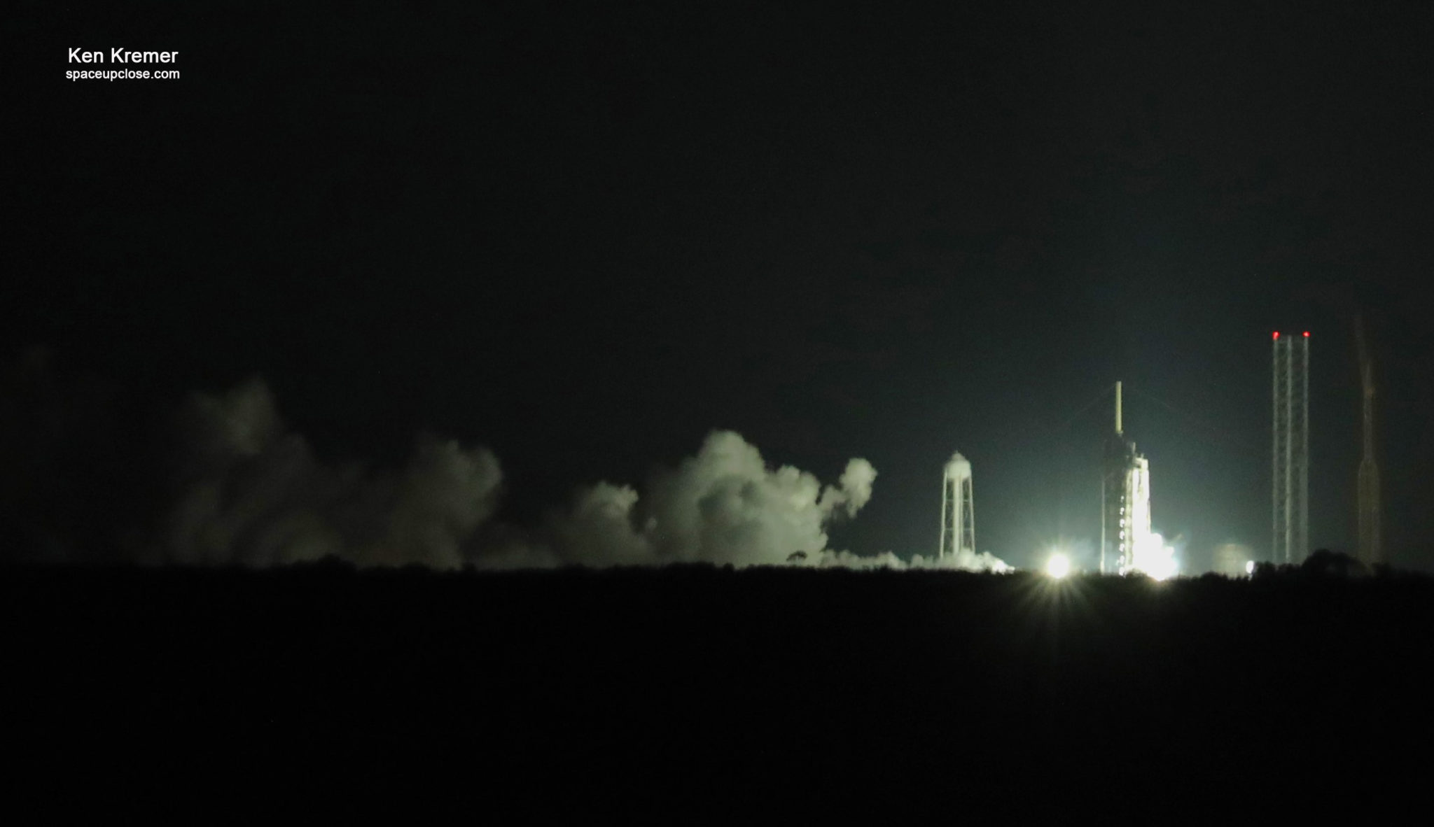 Successful Test Fire Paves Path to 1st SpaceX Falcon Heavy Launch in 3 ...