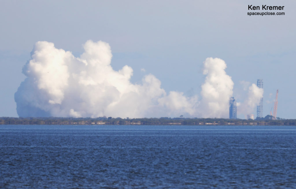 Successful Test Fire Paves Path to 1st SpaceX Falcon Heavy Launch of ...