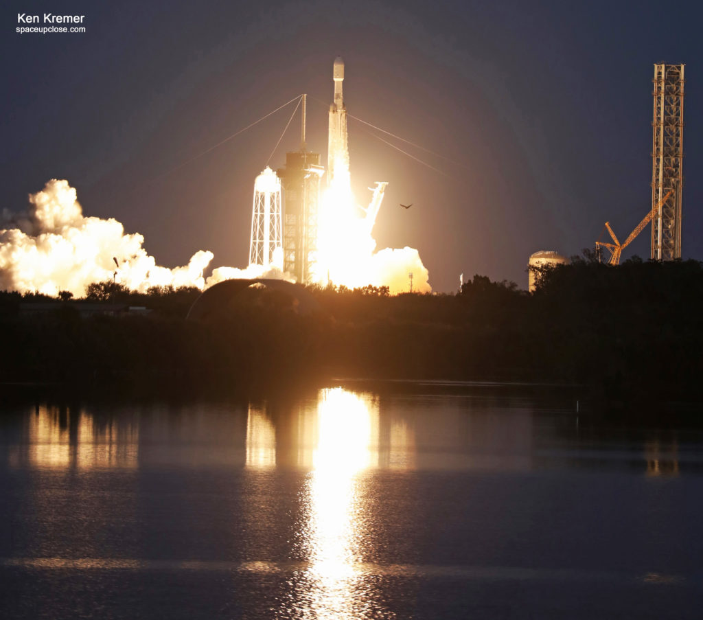 Spectacular Sunset Launch for 1st SpaceX Falcon Heavy of 2023 Sends US ...